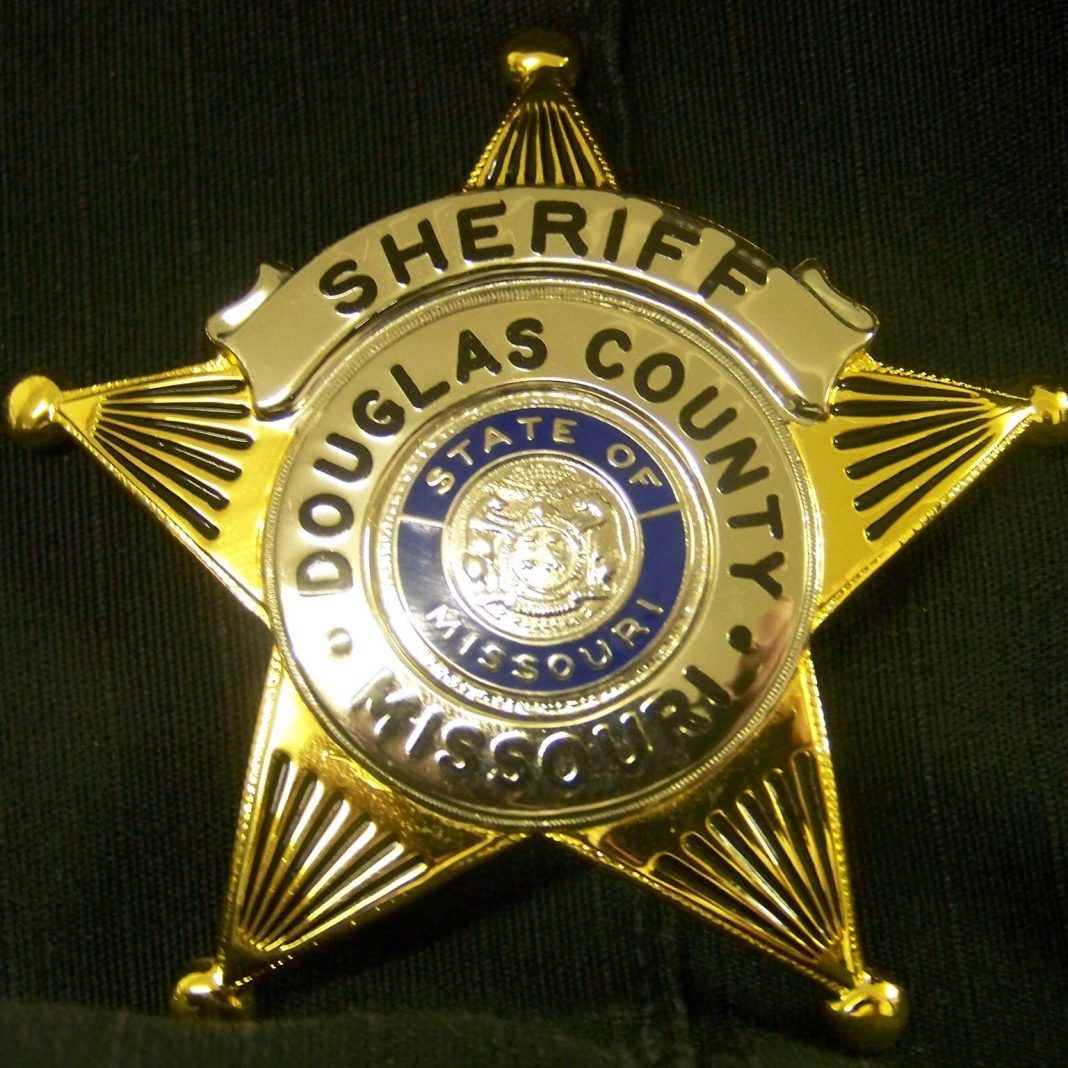 Douglas Co. Sheriff promotes officers - Ozark Radio News
