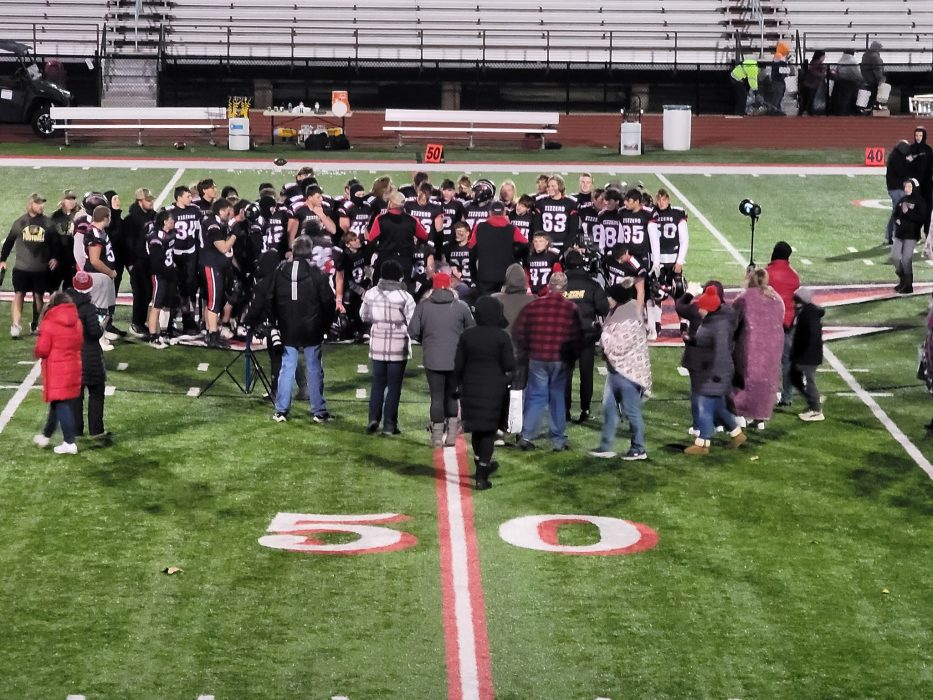 Zizzers Claim District Championship, 45-0 - Ozark Radio News