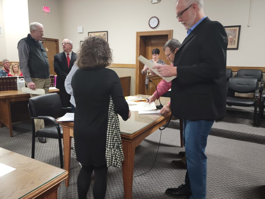 Howell County 2022 Election Winners Sworn in at Courthouse | Ozark ...