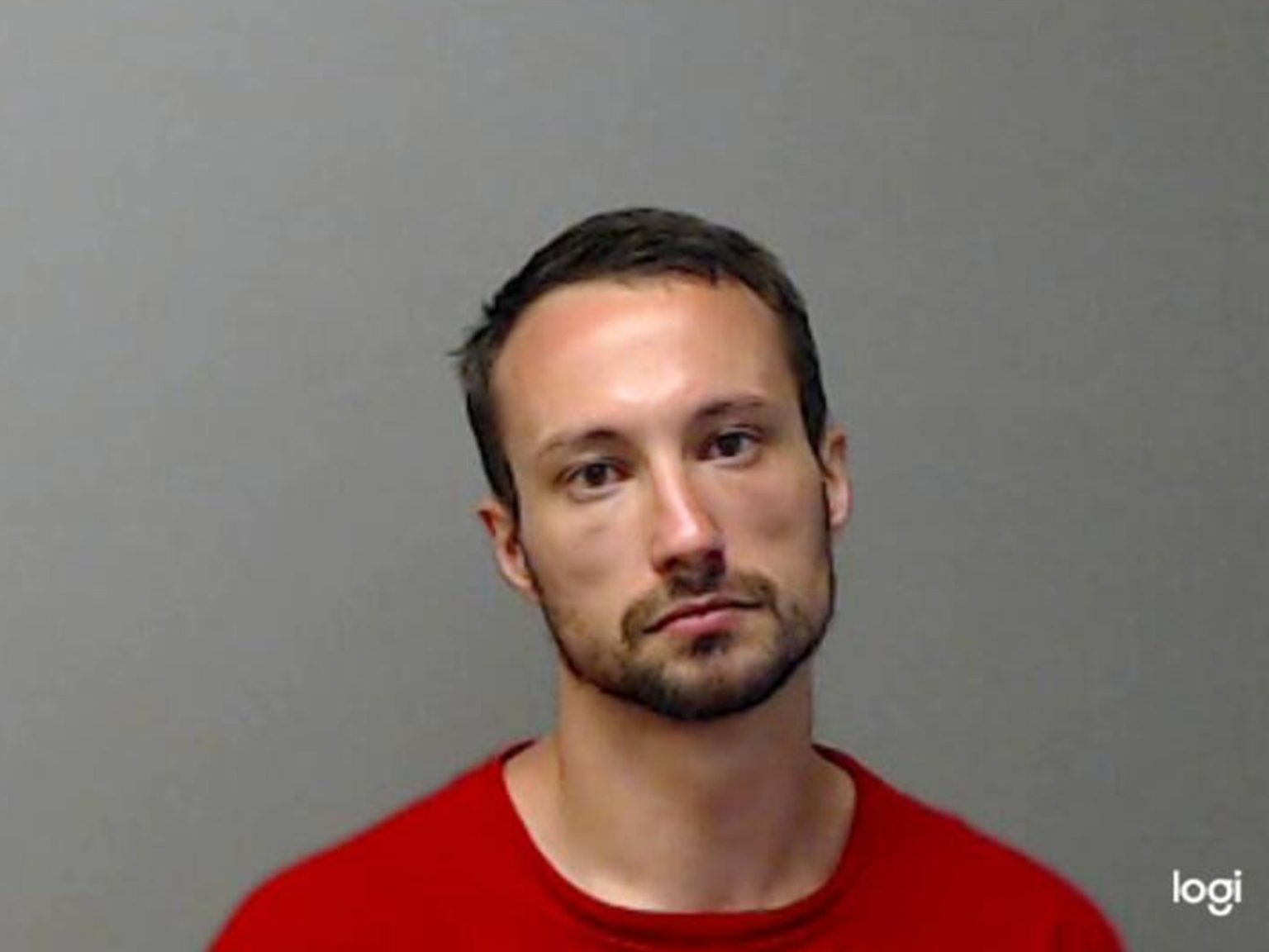 Deputies arrest home intruder being held at gunpoint by homeowner ...