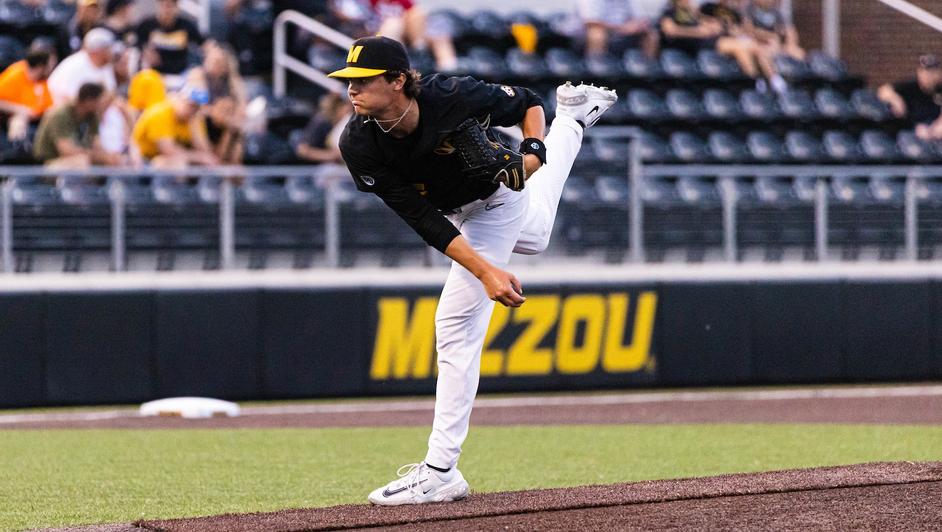 Mann, Troesser Selected for Baseball CSC Academic All-District Honors ...