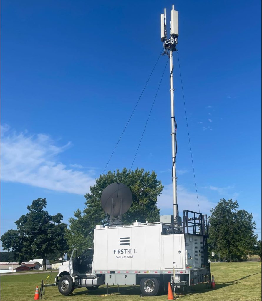 Mobile Cell Signal Tower Set up in Licking for 911 Services - Ozark ...