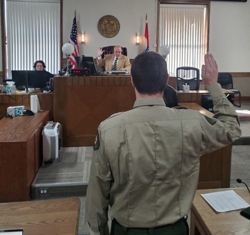 Howell County Sheriff Welcomes Two New Deputies to Staff - Ozark Radio News